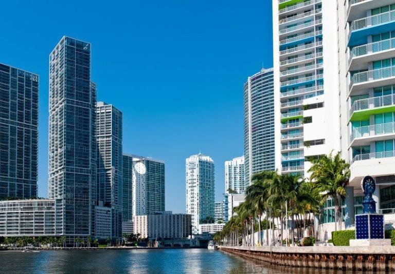 Relocate To Miami | A Complete Moving Guide 2022 | Moving APT